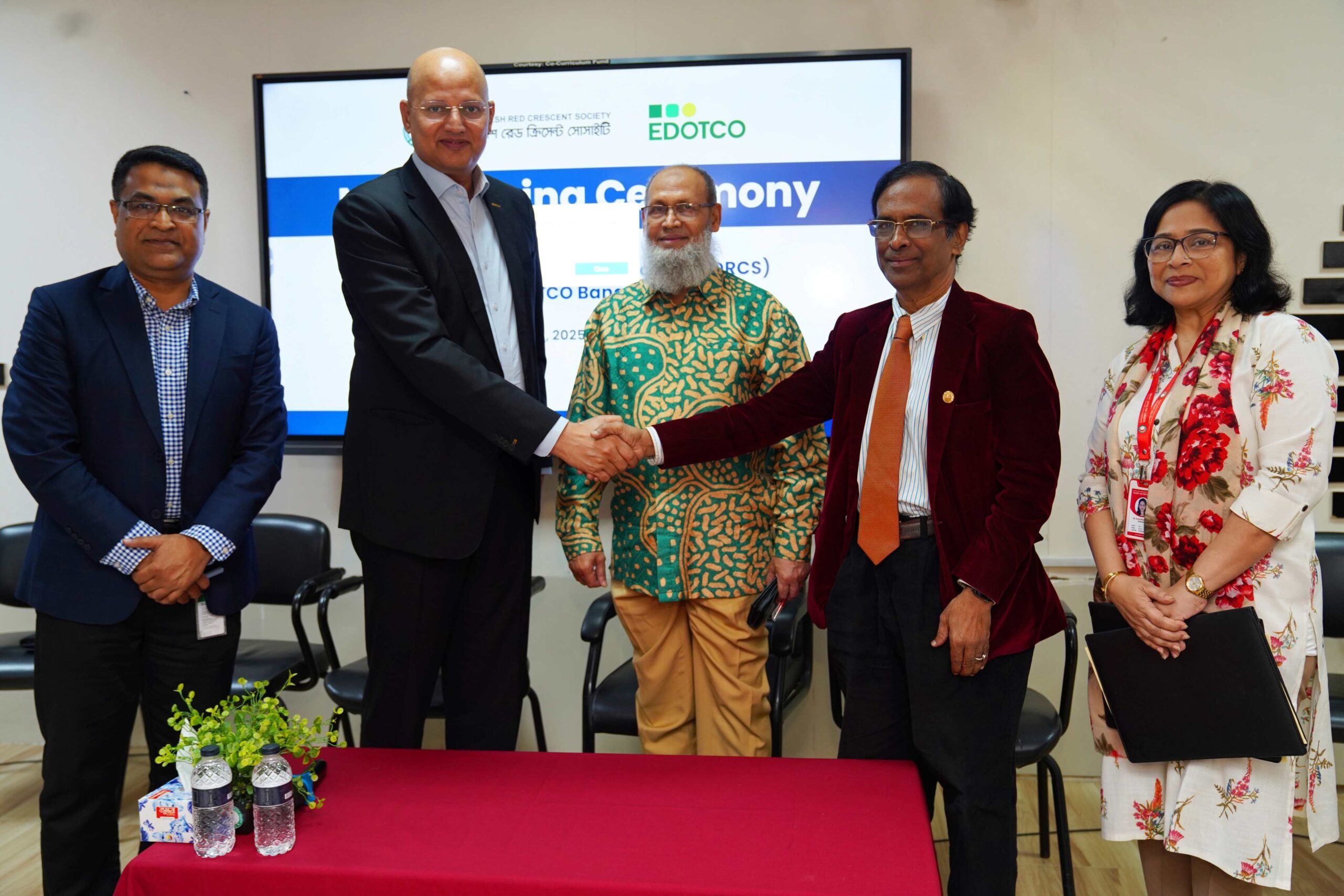 BDRCS and EDOTCO Bangladesh sign MoU to bring solar energy to health ...